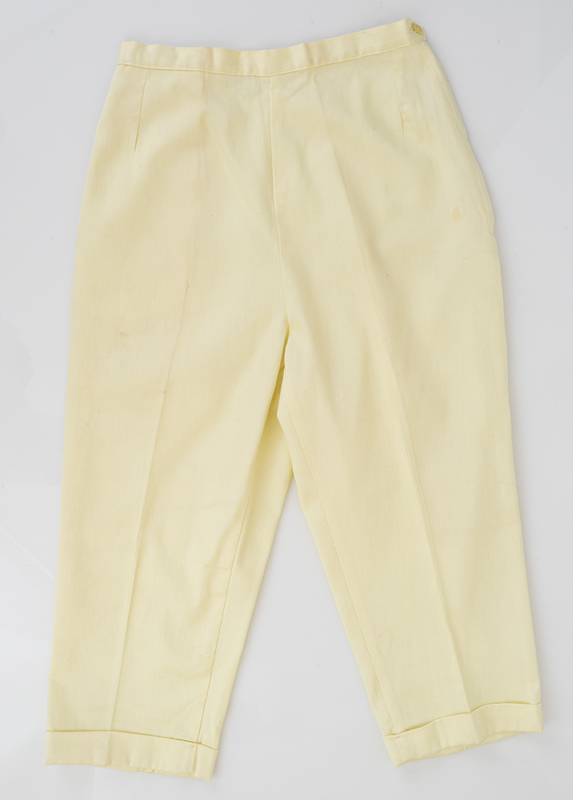 1950s Cuffed Clam Diggers: Ballyhoovintage.com