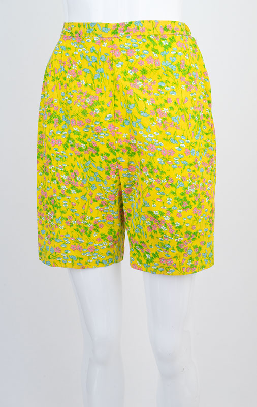 1960s Calico Jamaica Short: Ballyhoovintage.com