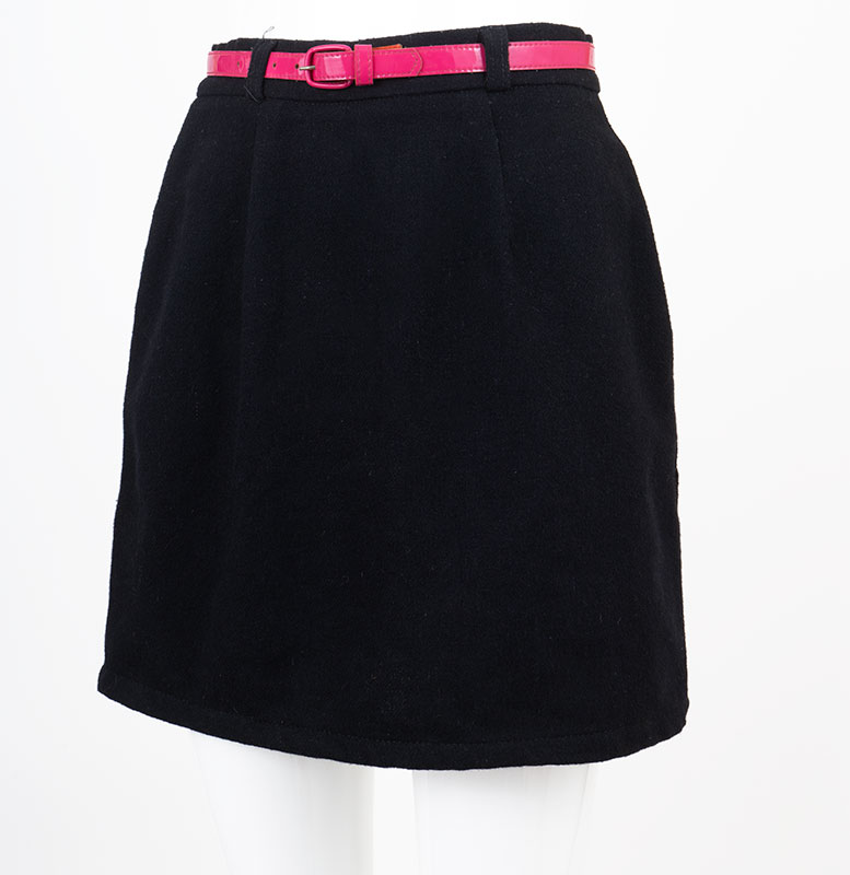 1960s MOD mini skirt: Ballyhoovintage.com