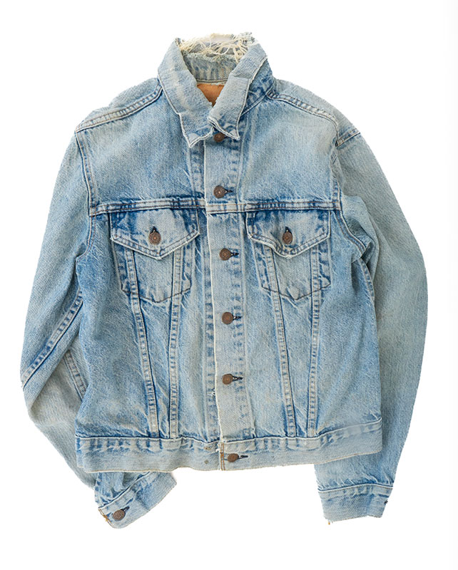 1970s Bleached & Faded Levi's Jean jacket: Ballyhoovintage.com