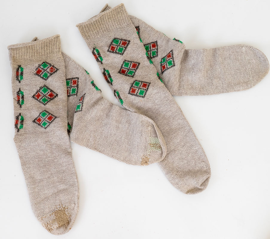 2 Pair 1950s Men's Argyle Socks with Darns: Ballyhoovintage.com
