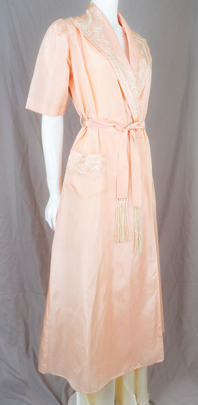 1930s-40s Satin Dressing Gown NOS: Ballyhoovintage.com