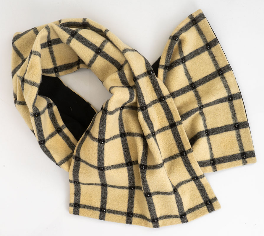 Vintage Studded Wool Wrap Scarf: Ballyhoovintage.com