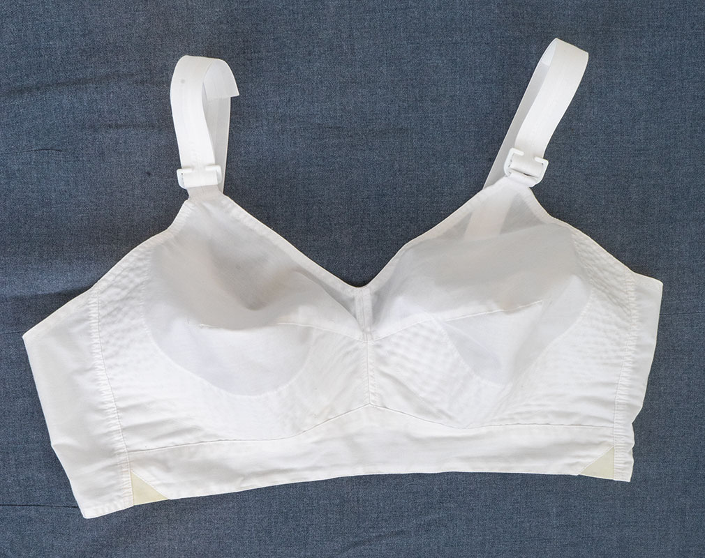 1980s Retro Inspired Bra: Ballyhoovintage.com